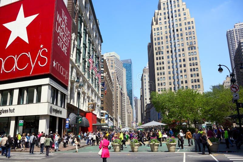 Herald Square in New York City Editorial Image - Image of manhattan ...
