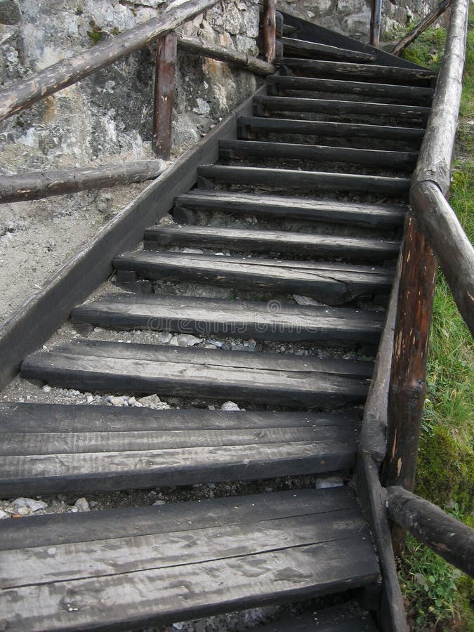 Herauf die Treppen stockfoto. Bild von treppen, hügel - 1692926