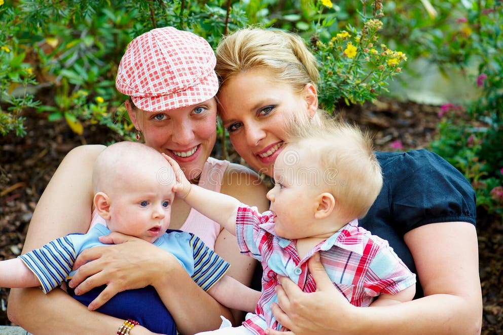 Hermanos foto de archivo. Imagen de familia, individuo - 10676526