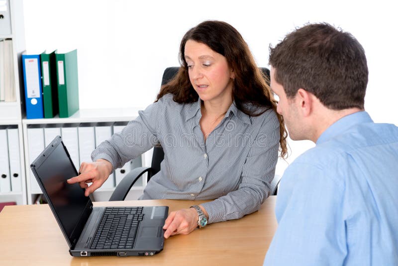 Het adviseren gesprek stock afbeelding. Afbeelding bestaande uit ...