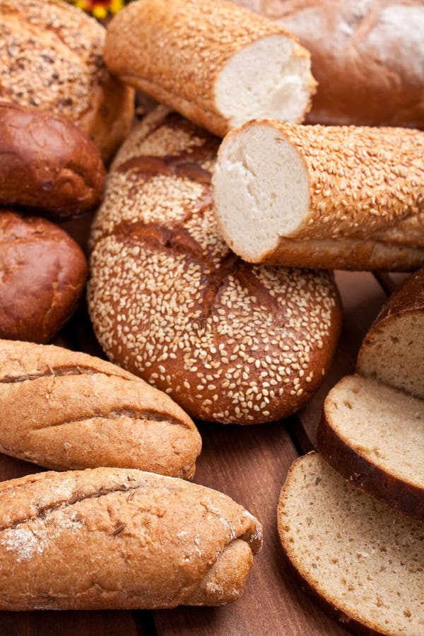 Het Assortiment Van Het Brood Stock Foto - Image of ingrediënt, groot ...