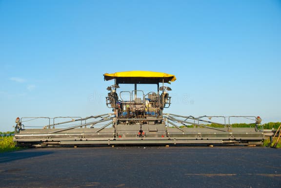 Asfaltfreesmachine stock foto. Image of bouw, techniek - 19882198