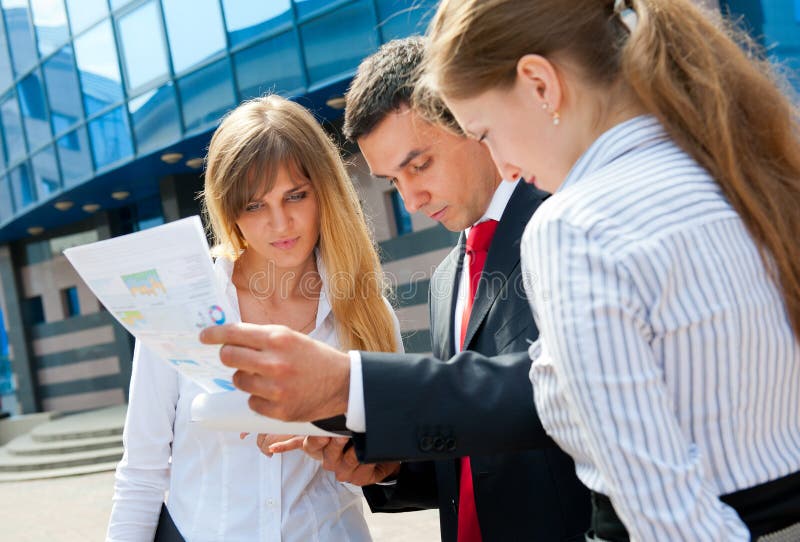 Het Bedrijfs Mensen Samenkomen Stock Afbeelding - Image of achtergrond ...