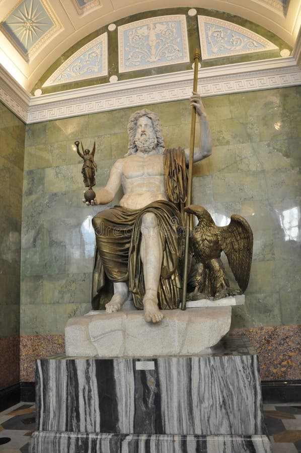 Het Beeldhouwwerk Van Zeus ` S in De Zaal Van Jupiter Redactionele Foto ...