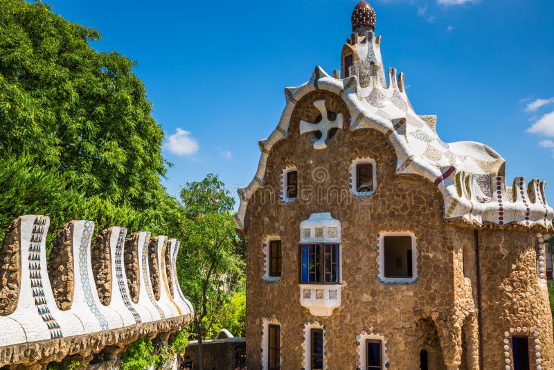 Het Beroemde Park Guell in Barcelona, Spanje Stock Foto - Image of ...