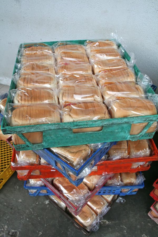 Het brood van de bakkerij stock foto. Image of broodjes - 2981058