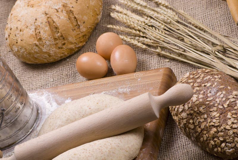 Het brood van het baksel stock afbeelding. Image of bloem - 7676789