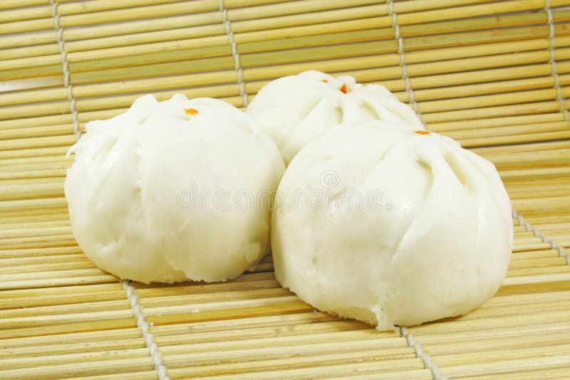 Het Broodje van het vlees stock foto. Image of stoom, brood - 7315546