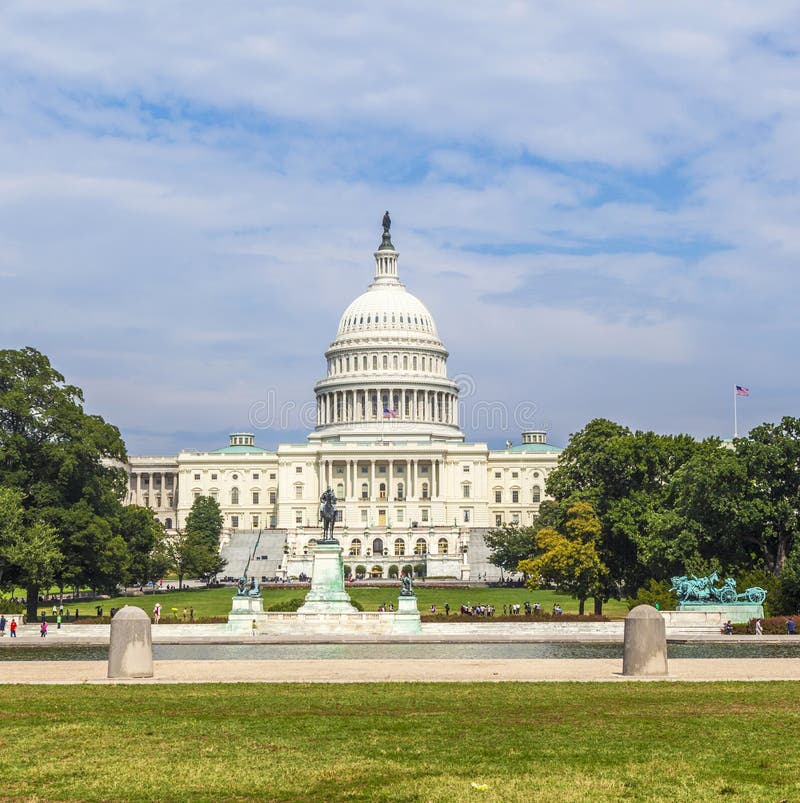 Het Capitool, Washington D.C. Stock Afbeelding - Image of vlag, huis ...