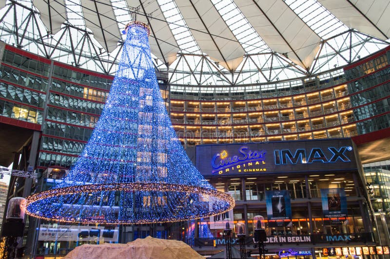 Het Centrum Berlijn Van Sony Redactionele Stock Afbeelding - Image of ...