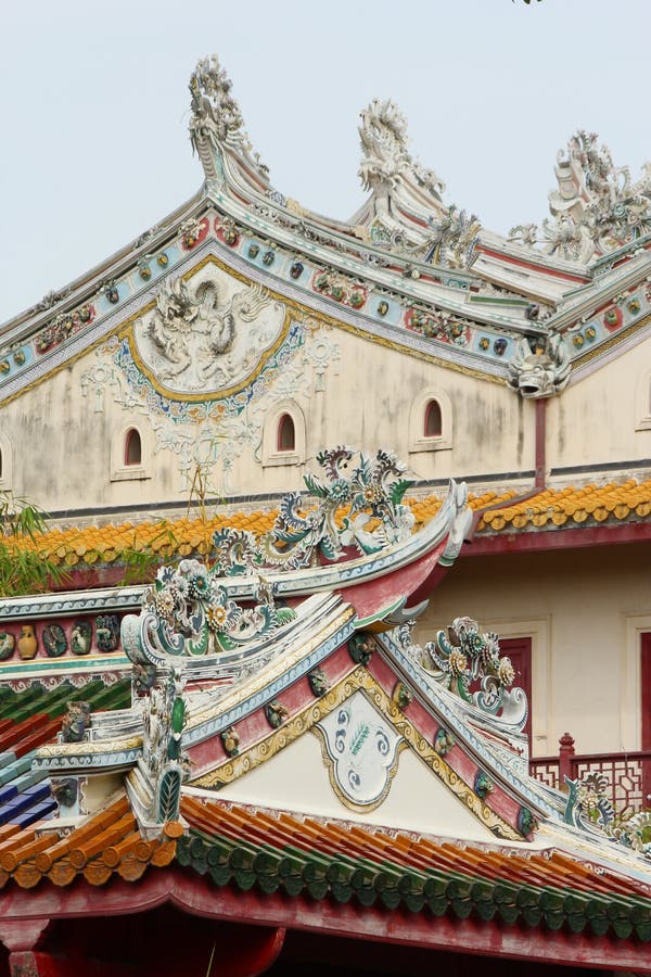 Chinese tempel en kerk stock foto. Afbeelding bestaande uit azië - 5091330