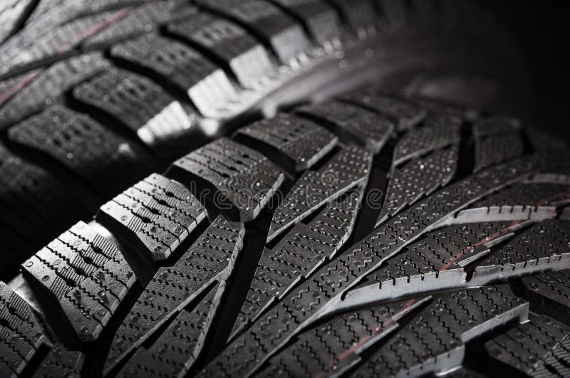 Het Close-up Van Autobanden Stock Foto - Image of vlot, bergen: 70302316