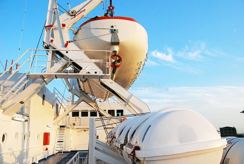 Detail Van Een Reddingsboot Op Een Cruiseschip of Veerboot Op Een ...