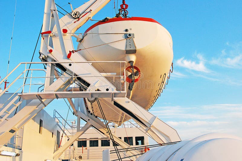 Detail Van Een Reddingsboot Op Een Cruiseschip of Veerboot Op Een ...