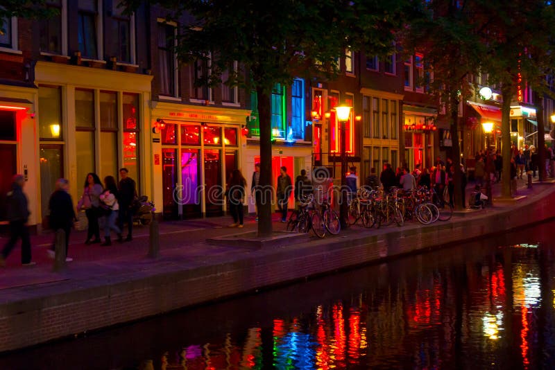 Het District Van Het Rood Licht in Amsterdam Redactionele Foto - Image ...