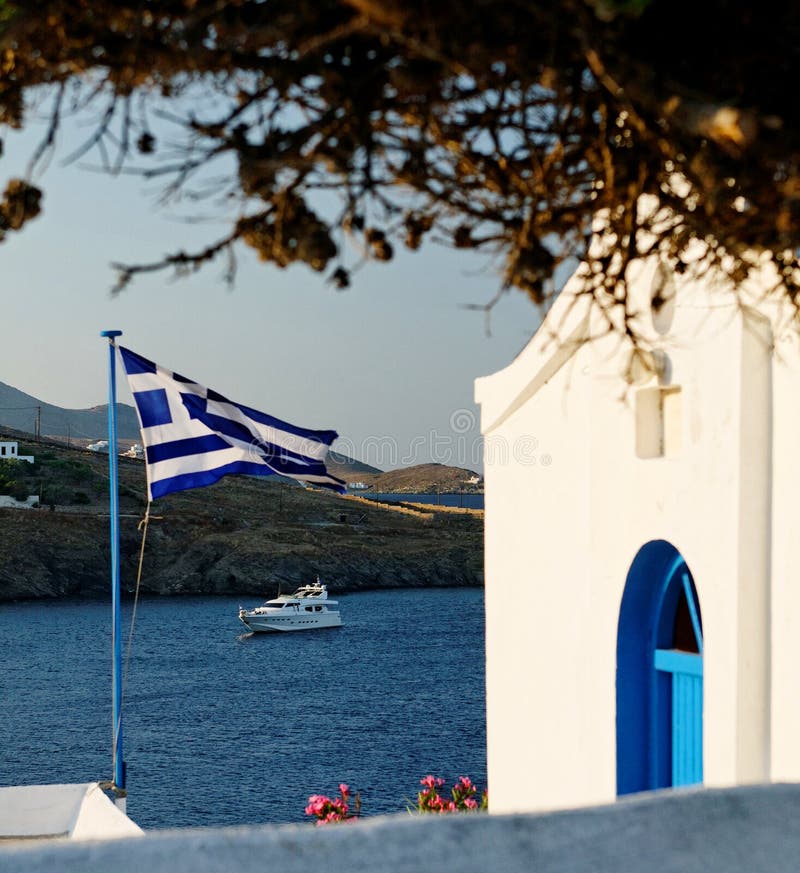 Het eiland van Kythnos stock foto. Image of vlag, eiland - 22602526