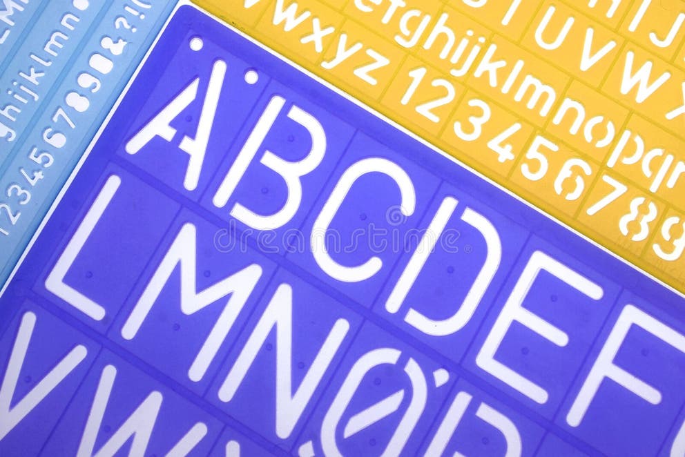 Het Engelse Alfabet Van Brieven Plastic Stencils Stock Afbeelding ...