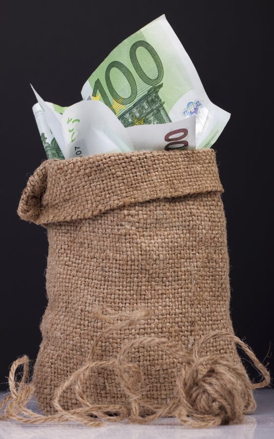 Twee Zakken Met Vele Euro Bankbiljetten Stock Afbeelding - Image of ...