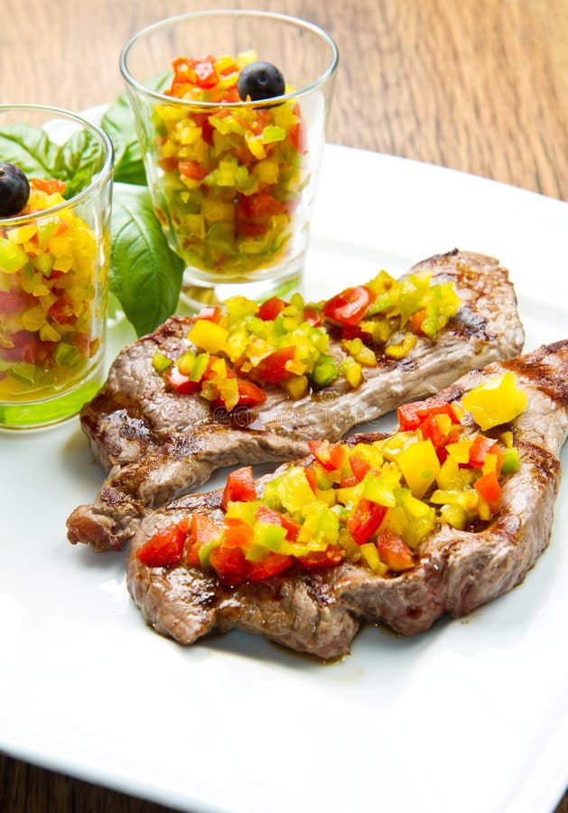 Het Geroosterde Vlees Van Het Lapje Vlees Stock Foto - Image of ...