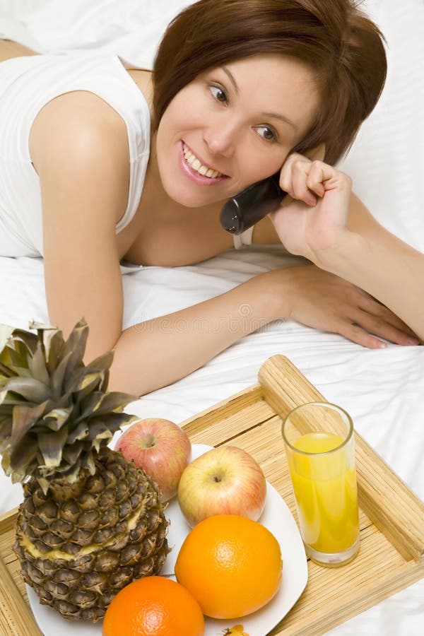 Het Gesprek Van De Telefoon Stock Foto - Image of vers, vrolijk: 7804746