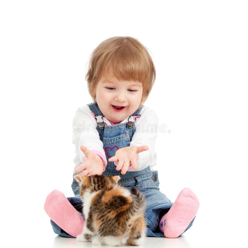 Het Grappige Kind Spelen Met Katje Stock Foto - Image of gekweekt ...