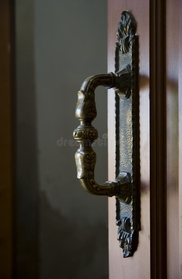 Het Handvat Van Een Open Deur Stock Foto - Image of handvat, open: 5885806