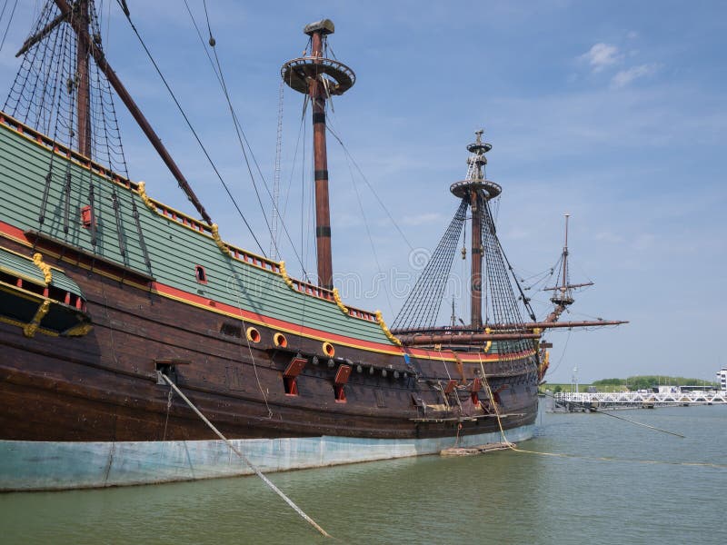 Replica Van Nederlands Lang Schip Batavia Stock Foto - Afbeelding ...
