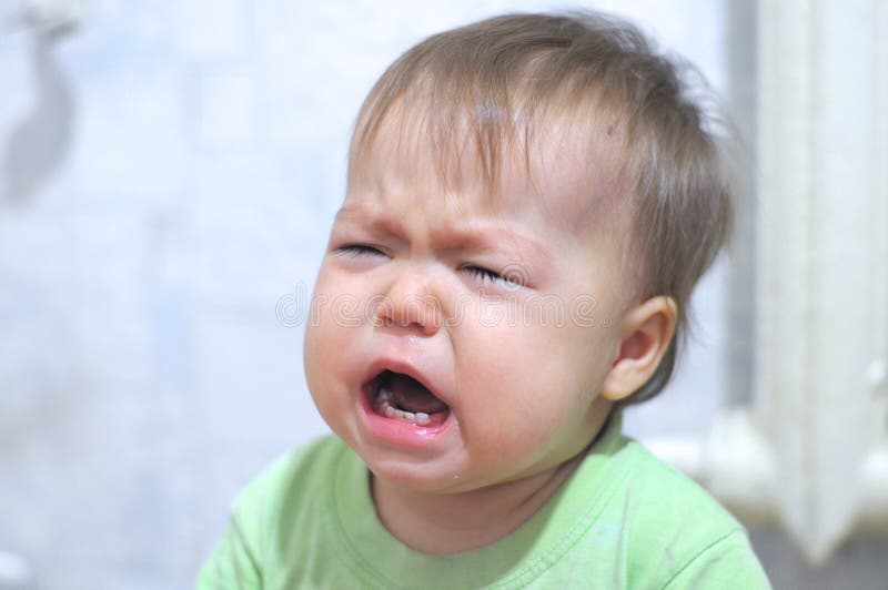 Huilende baby stock afbeelding. Image of baby, snottig - 51378521