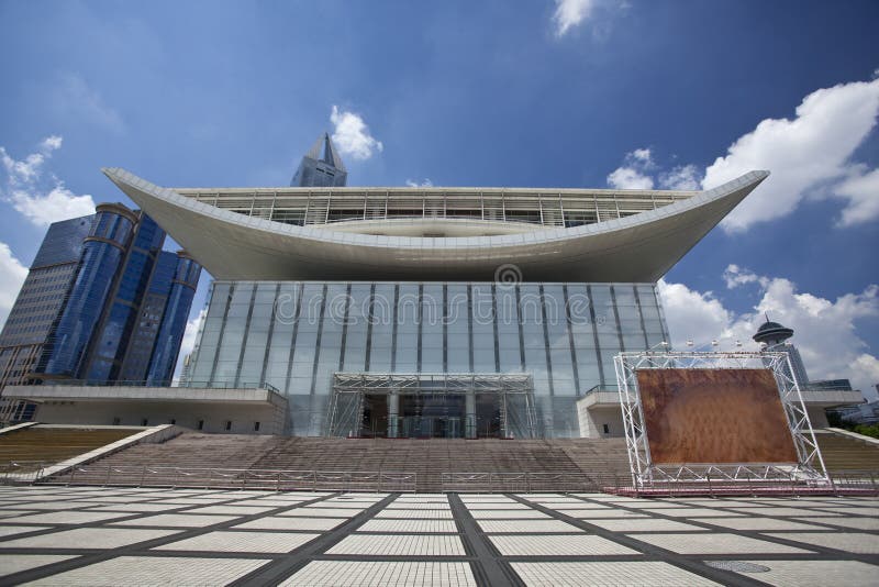 Het Huis Van De Opera Van Shanghai Stock Afbeelding - Image of beroemd ...