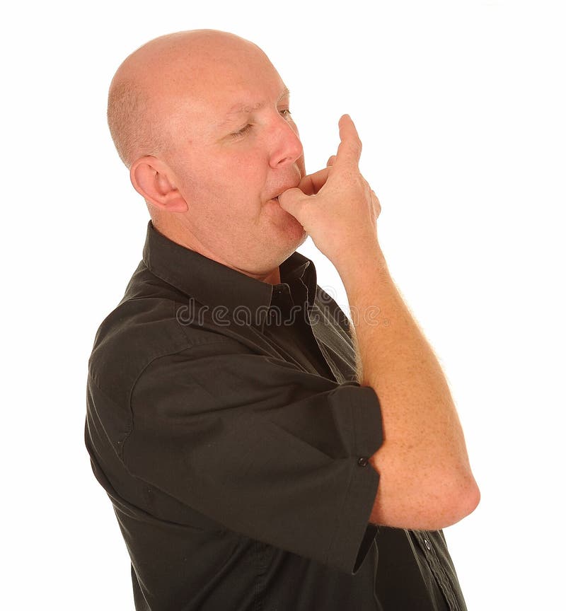 Mens Die Voor Een Cabine Fluit Stock Foto - Image of afro, stijl: 17077252