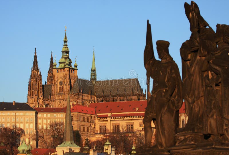 Het kasteel van Praag stock afbeelding. Image of toren - 34186369