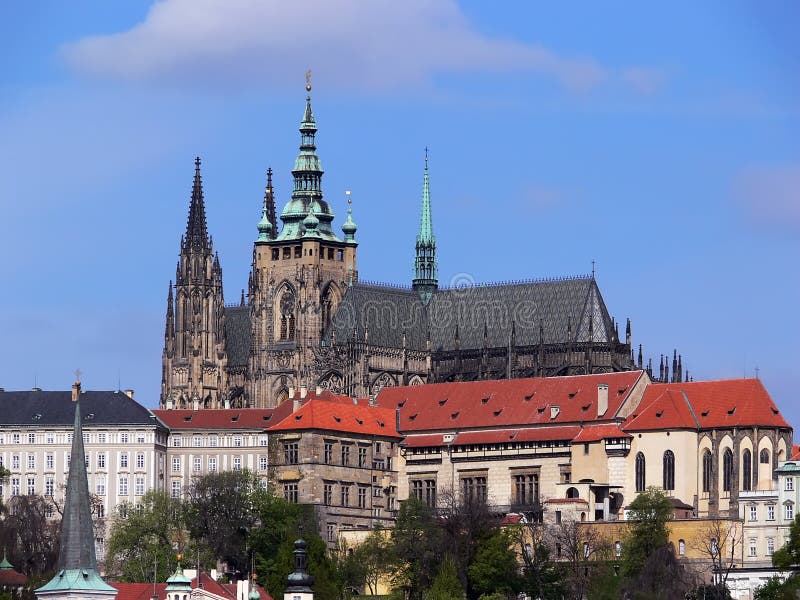 Het kasteel van Praag stock afbeelding. Image of stad - 3915791