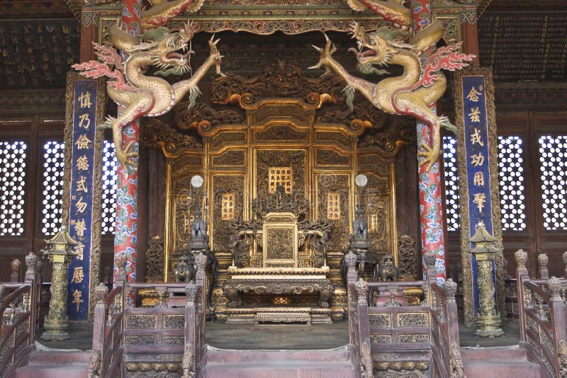 De Bronzen Leeuw stock afbeelding. Image of oriëntatiepunt - 13849789