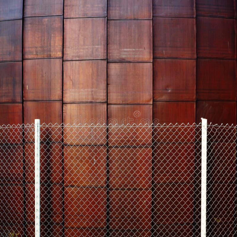 Het Koper Boog Stedelijke Muur Stock Foto - Image of veiligheid ...