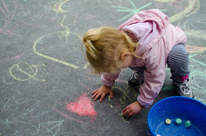 Het Krijt Van De Stoep Het Schilderen Stock Foto - Image of buigen ...