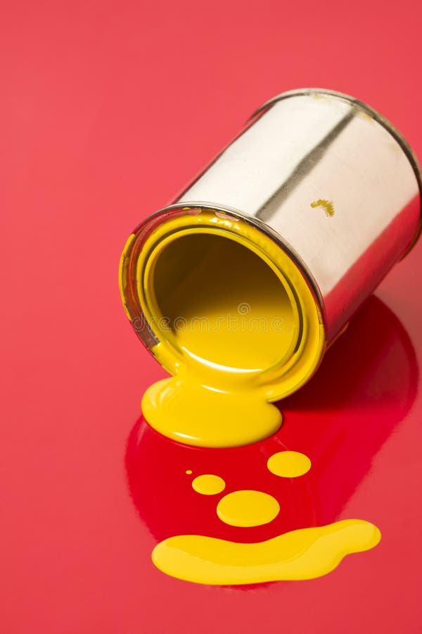 Het kwade spook van DIY stock foto. Image of geel, lekken - 10600590