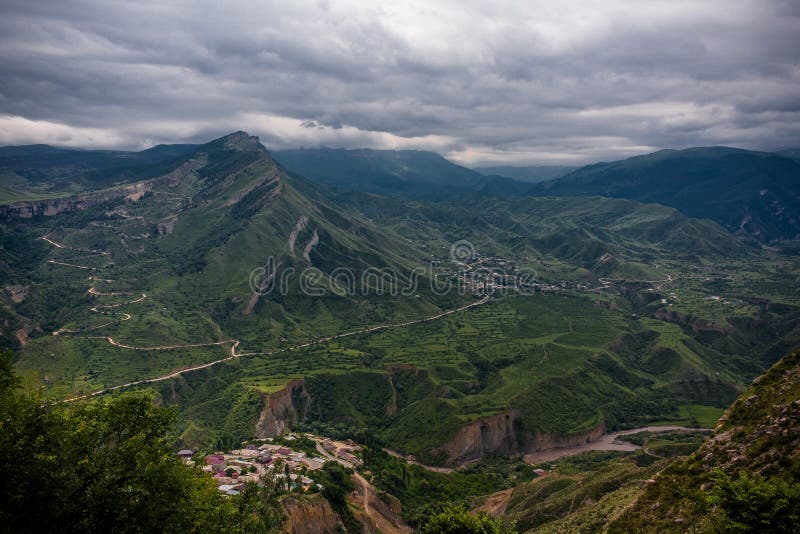 Het landschap van de berg stock foto. Image of lucht - 74418560