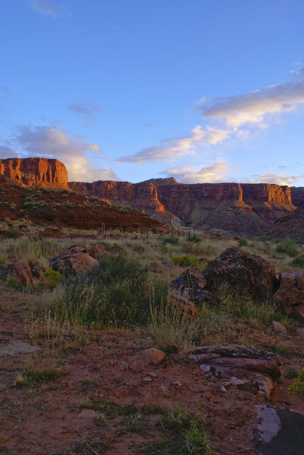 Het Landschap Van De Woestijn Van Utah Stock Foto - Image of rotsen ...