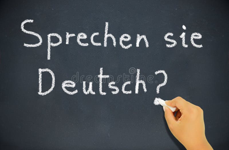 Duitse Schooljongen Het Leren Aardrijkskunde Bij De Klasse Stock Foto ...