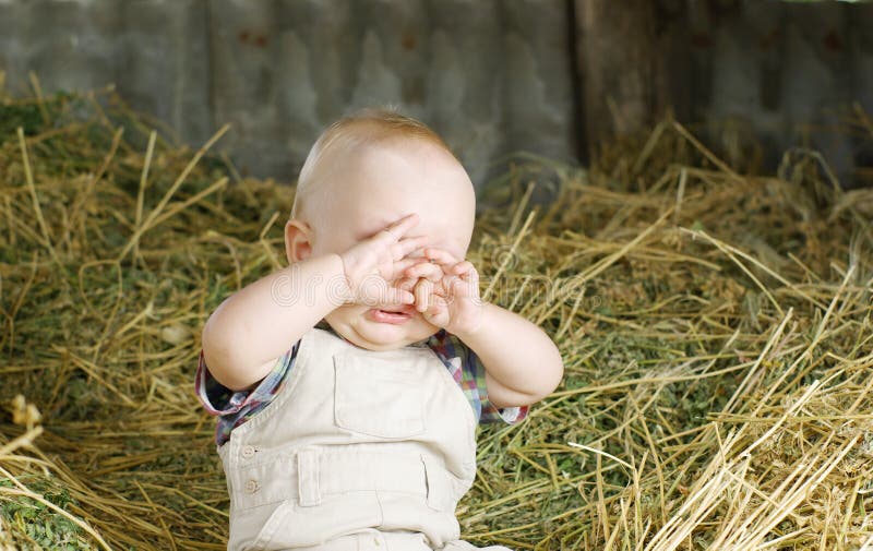Het Leuke Schreeuwen Van Little Boy Stock Afbeelding - Image of kind ...