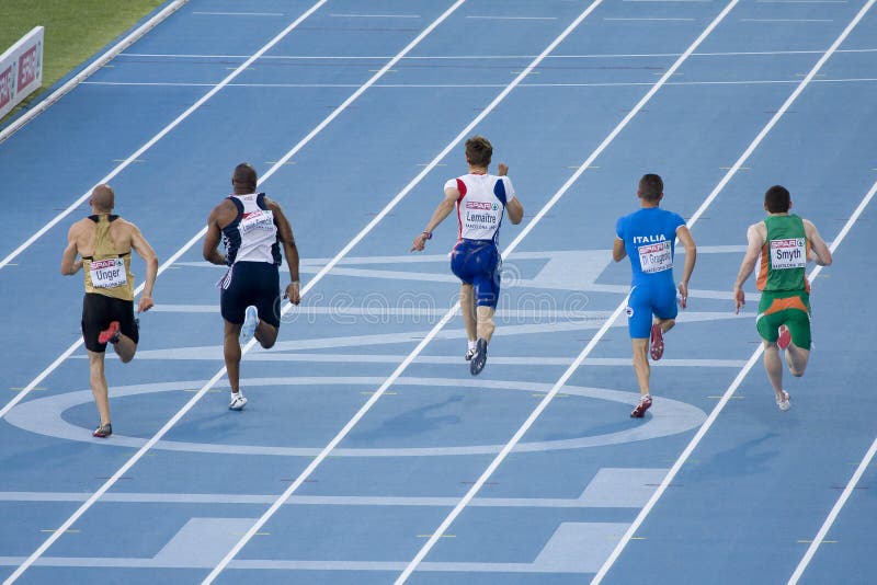 Het lopen redactionele afbeelding. Image of snel, atleet - 15379575