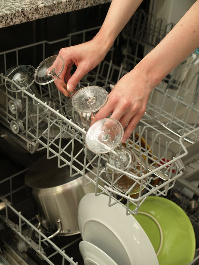 De Afwasmachine Van De Lading Stock Afbeelding - Image of schotel ...
