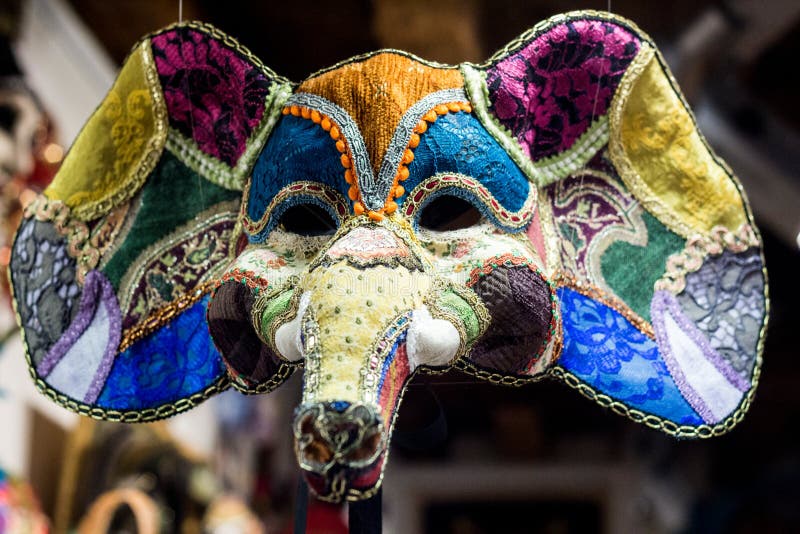 Olifant in Carnaval stock afbeelding. Image of verbeelding - 24747057