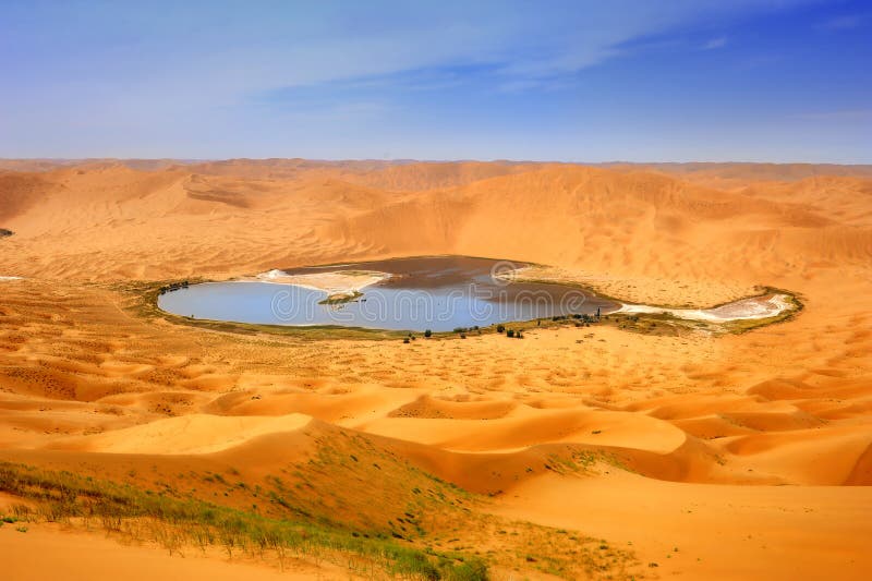 Het meer van de woestijn stock foto. Image of afrika - 16679054