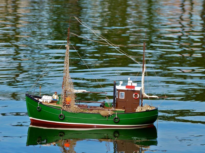 Het Model Van De Vissersboot Stock Afbeelding - Image of blauw ...