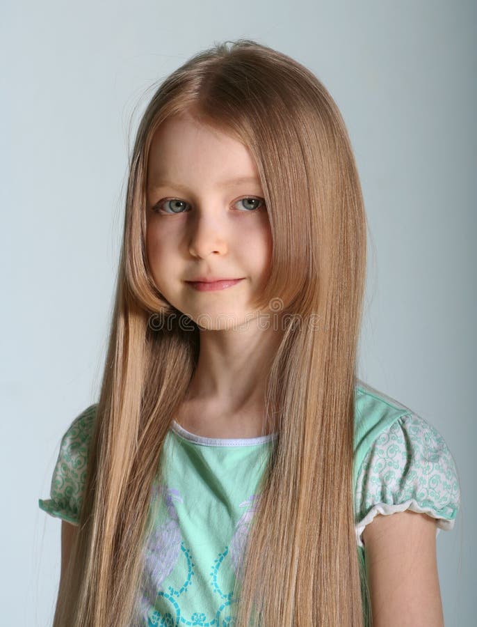 Het Model Van Het Meisje Stelt Stock Afbeelding - Image of wijfje ...