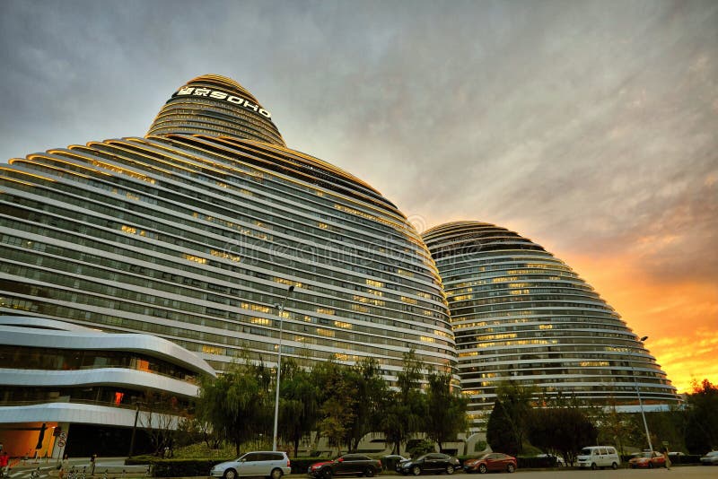 Het Moderne Gebouw Van Wangjing SOHO in Peking Redactionele Stock ...