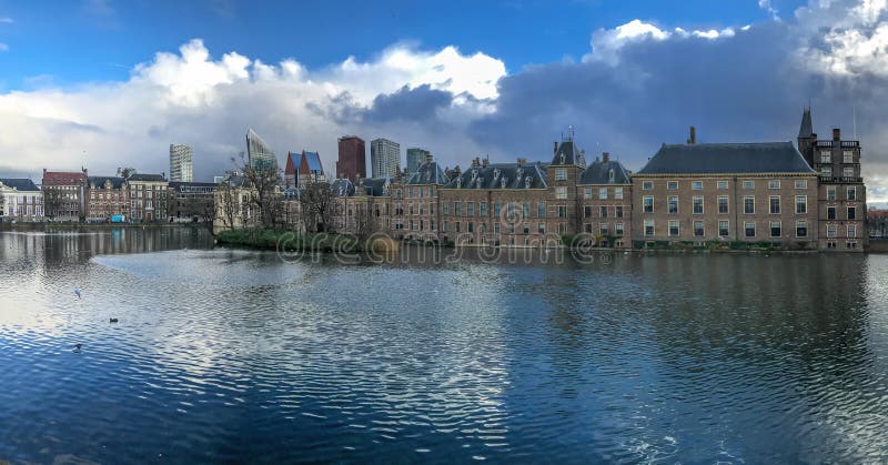 Binnenhof - Het Nederlandse Parlement En De Regering Stock Foto - Image ...