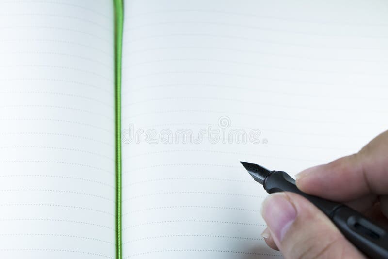 Het Noteren Van Sommige Nieuwe Ontwerpen Stock Foto - Image of persoon ...