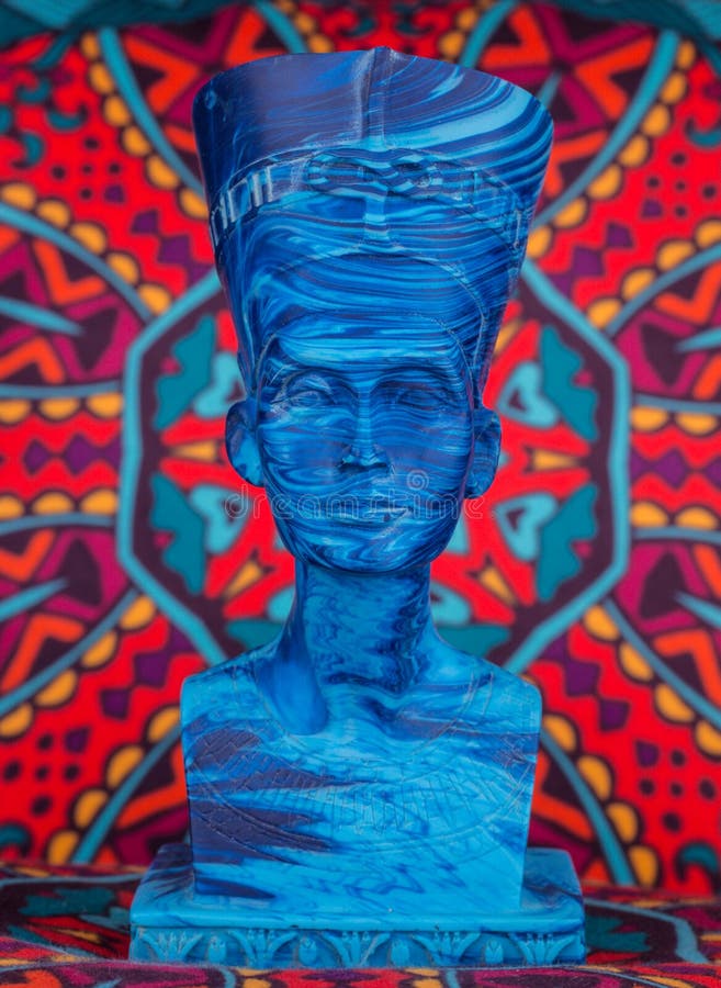 Het Oude Egyptische Standbeeld Van De Farao Stock Foto - Image of farao ...